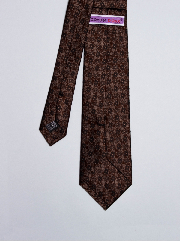 Brown tie
